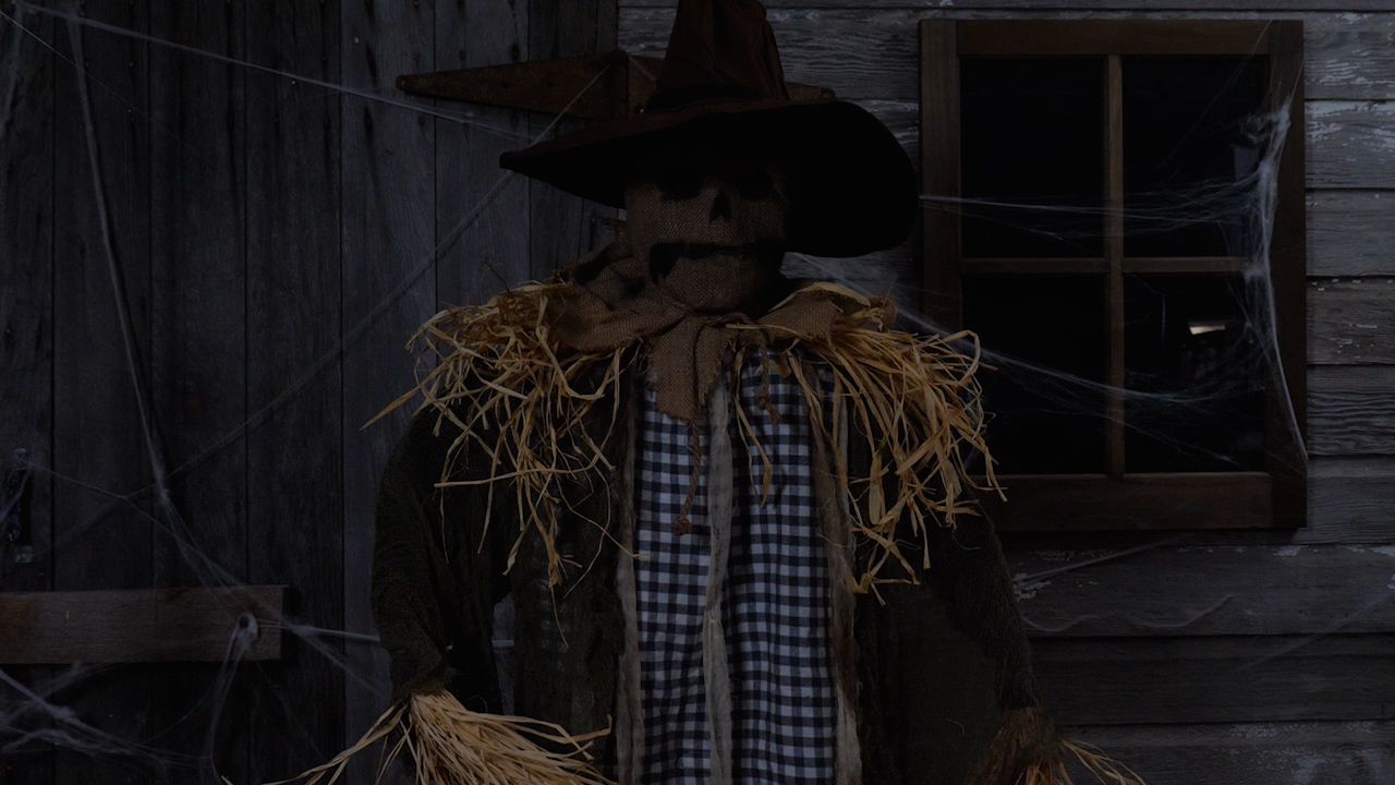 4.4FT Animated Surprise Scarecrow Hanging Decoration | Halloween ...